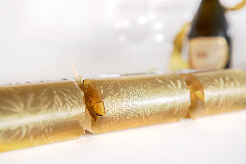 Elegance 12″ Deluxe Bon Bon – Box of 50 – Crack-a-Bon Bon